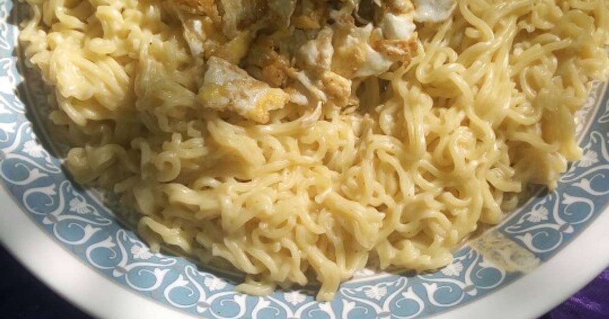 White indomie Recipe by Ummeeh Zakeeyyah's Delicacies - Cookpad
