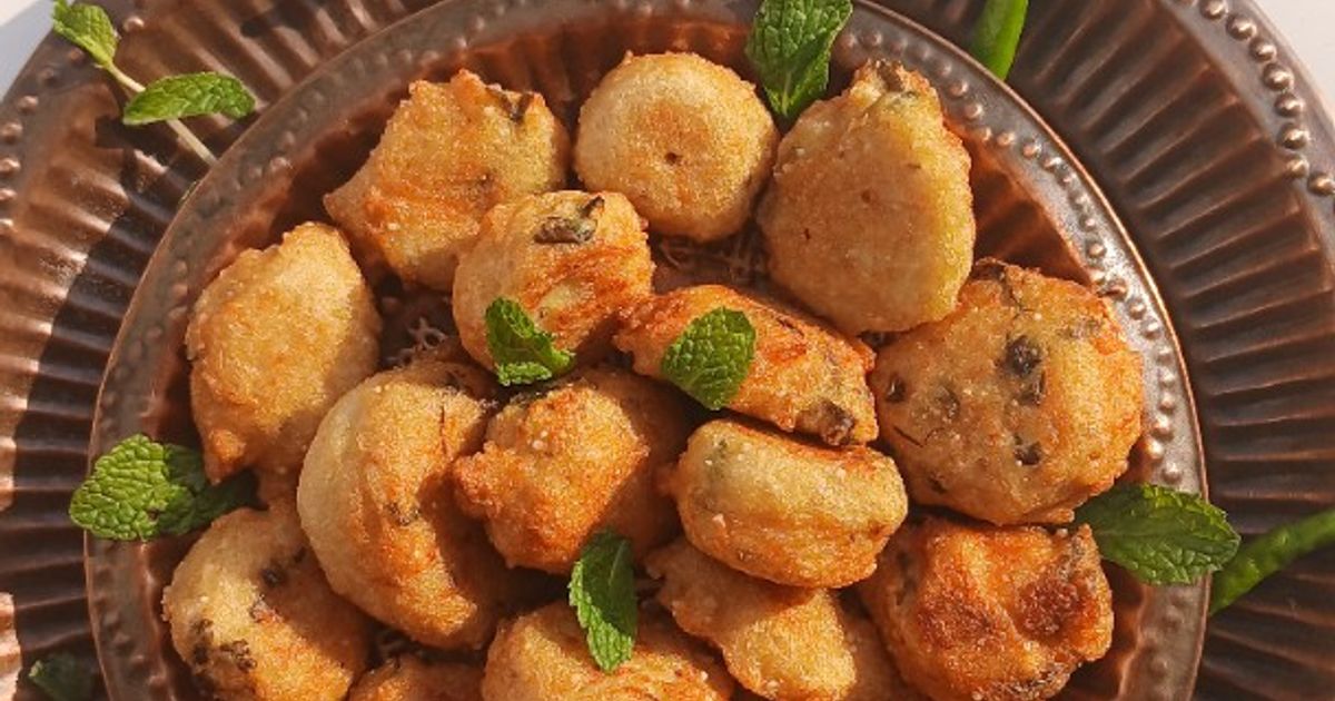 Crunchy And Spongy Chaula Bara Recipe by Kalpna - Cookpad