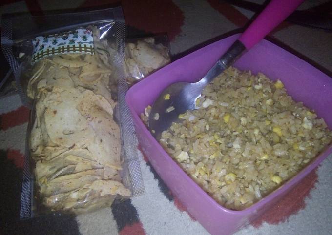 Resep Nasgor simpel oleh Fitri Tresnayati - Cookpad