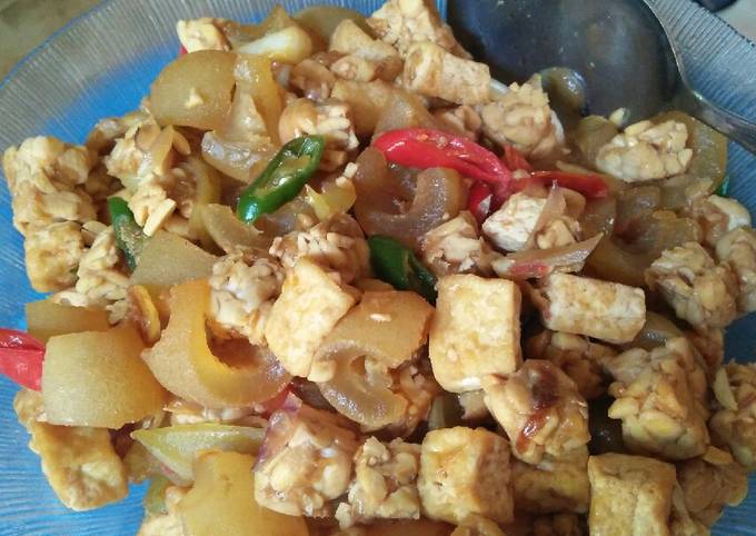 Resep Oseng Cecek Tahu Tempe oleh Merry Kusumarani - Cookpad