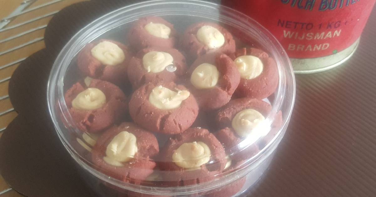 Resep Red button cookies oleh rika rayung - Cookpad