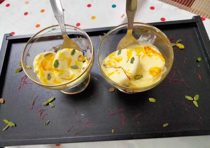 Kesar Pista Ice cream Recipe by Kalpana Rai - Cookpad