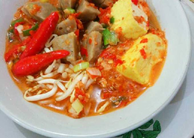 Resep Bakso Campur Kuah Pedas oleh Andrenia Giawati - Cookpad