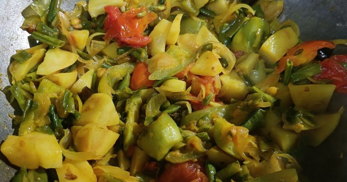 Potato Pointer Gourd Dry Vegetables Recipe by Sarita Srivastava - Cookpad