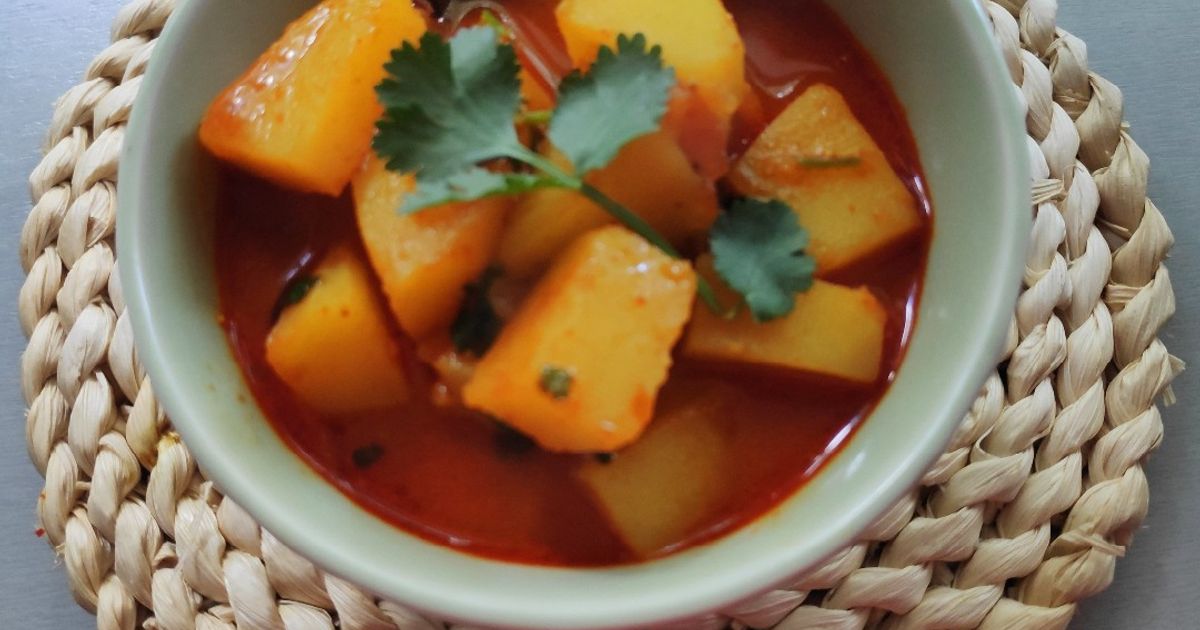 Aaloo Rasedar😋 Recipe by Anoli Vinchhi - Cookpad