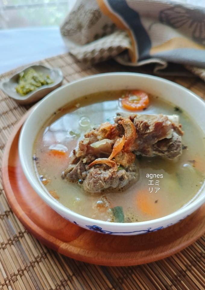 Resep Sop Daging Iga Sapi oleh Agnes エミリア 💕 - Cookpad