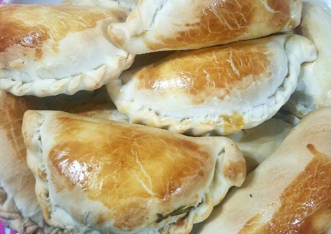 Empanadas De Pollo Muy Jugosas Receta De Patry Arias Cookpad