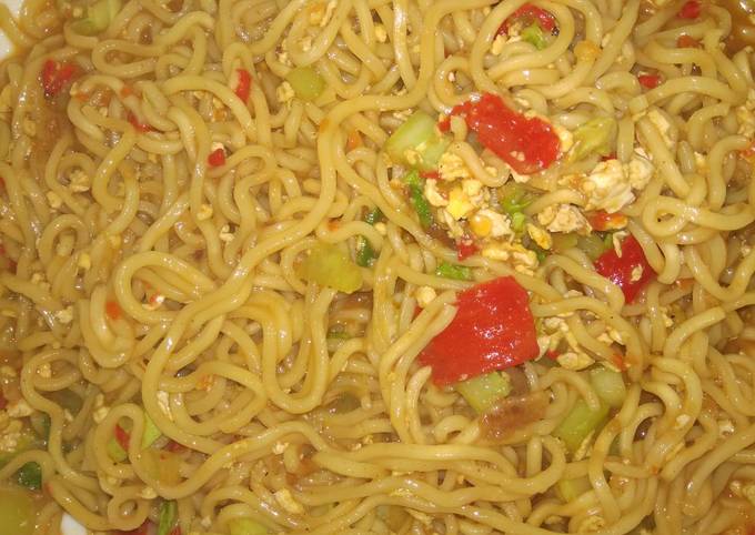 Resep Mie goreng becek pedas! oleh Tasya Fitria Utami - Cookpad