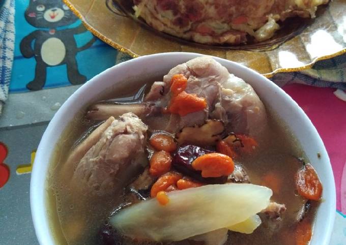 Resep Sup ayam obat oleh Synz - Cookpad