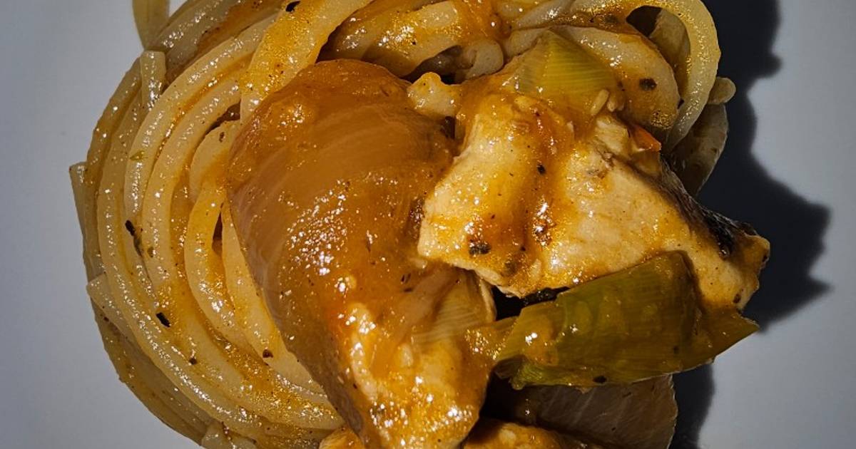 Spaguetini con pollo y salsa diabla Receta de Antonio-José- Cookpad