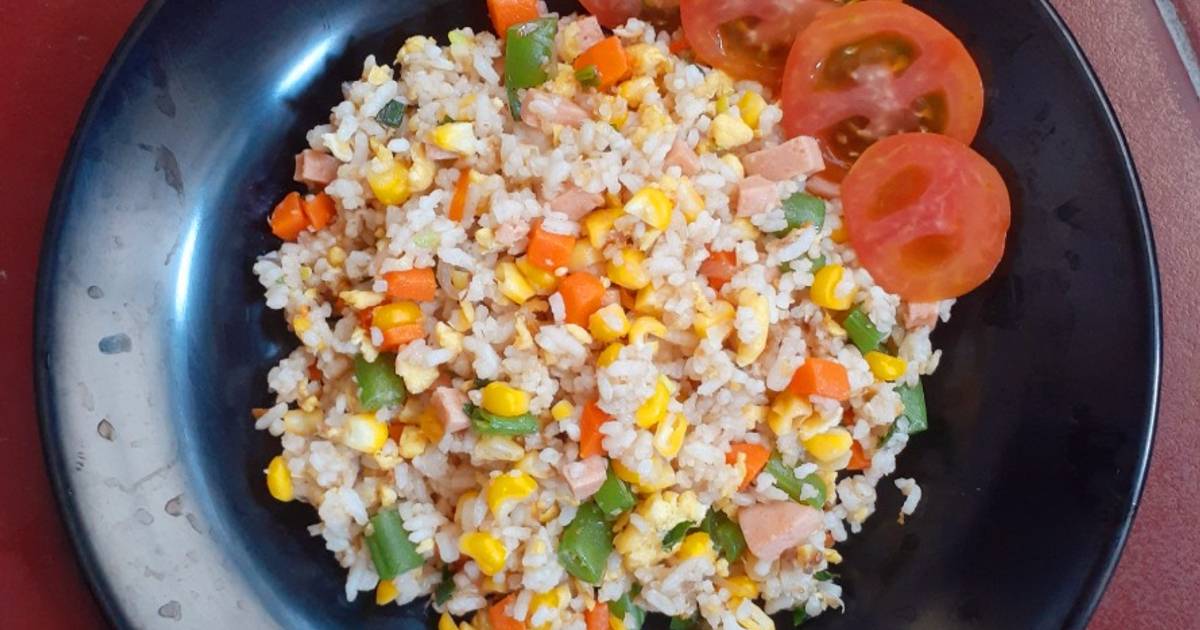 Resep Nasi Goreng Hongkong Pedas oleh Ais Navila - Cookpad