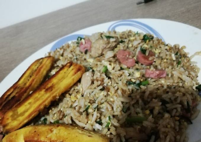 Chaufa de Pollo con Plátano frito Receta de BZoilinho CJ- Cookpad
