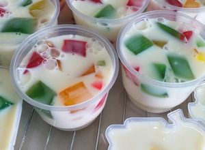 Resep puding cup cantik dan segar, cocok untuk jualan