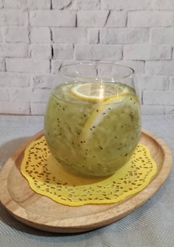 Resep 712. Es Lemon Melon Sereh Madu Chiaseed oleh Arti Winarni - Cookpad