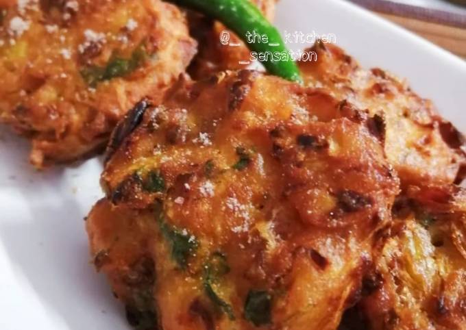 Cabbage pakoda Recipe by Basna Bidisha Bal - Cookpad