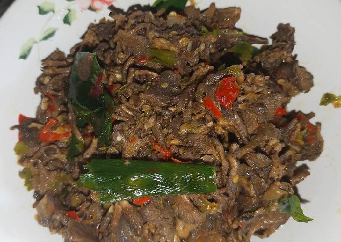 Resep Tumis jamur grigit(jamur pohon karet) oleh inayah - Cookpad