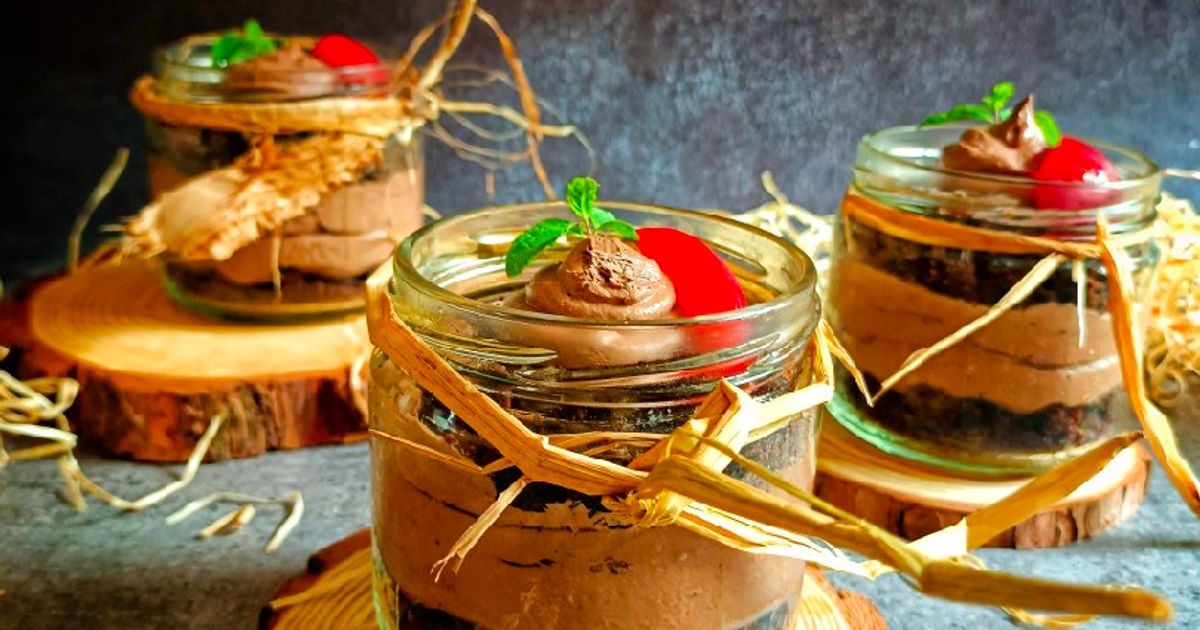 Chocolate Mousse Jar Cake Recipe by spicequeen - Cookpad
