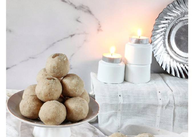 Wheat flour ladoo Recipe by Rutuja Patil |Ek_KolhaPuri - Cookpad