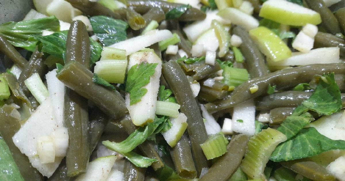 Chauchas en ajo, manzana verde, apio y huevo Receta de Gustavo Yuse ...