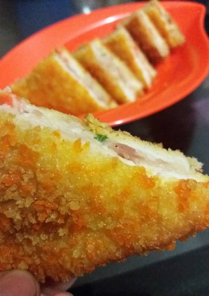 Resep Roti tawar goreng isi sosis oleh Sri Wahyuni Smh - Cookpad