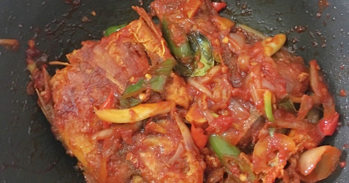Resep Ikan Sambal 3 Macam Cabe oleh ummu rayyan - Cookpad