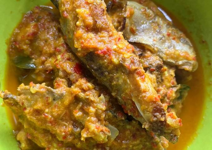 Resep Mangut ikan manyung + tahu oleh rusdinia fitri sabahtina - Cookpad