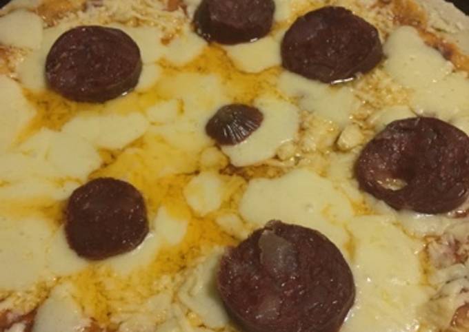 Pizza Calabresa Receta de Hernan Diego Martin- Cookpad