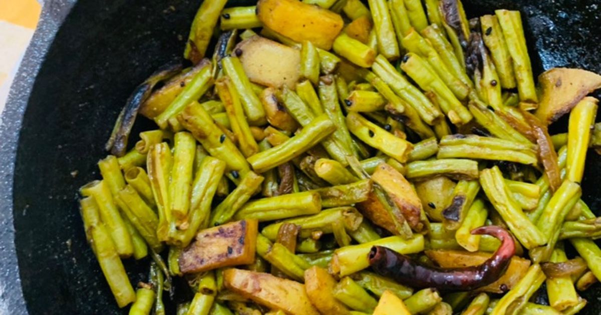 Barbatti And Aloo Fry (Cowpea And Potato) Recipe by Swagatika - Cookpad