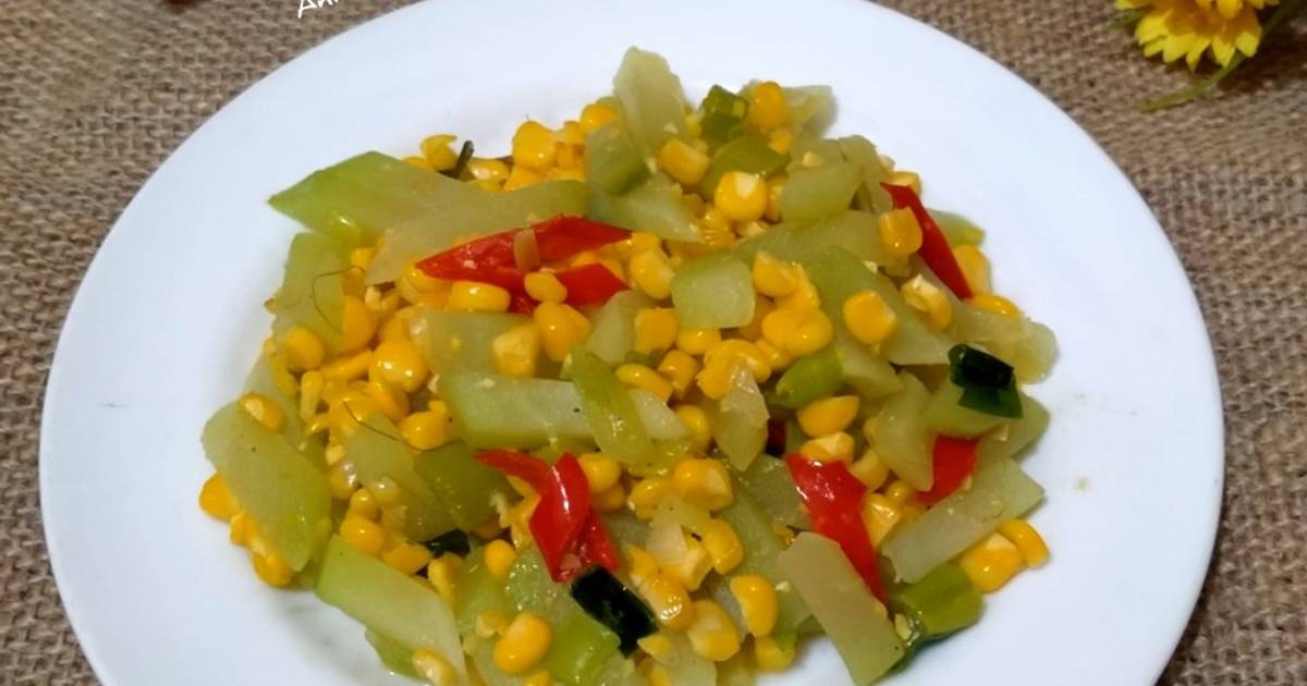 Resep Oseng Labu Siam Jagung Manis oleh anisatur raehan - Cookpad