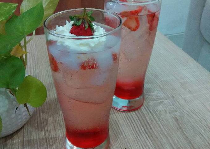 Resep Strawberry Float oleh Shanty Anggraini - Cookpad
