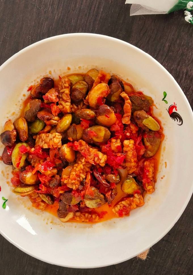 Resep Balado Kacang Koro dan Tempe oleh Nadia Lilkhaira - Cookpad