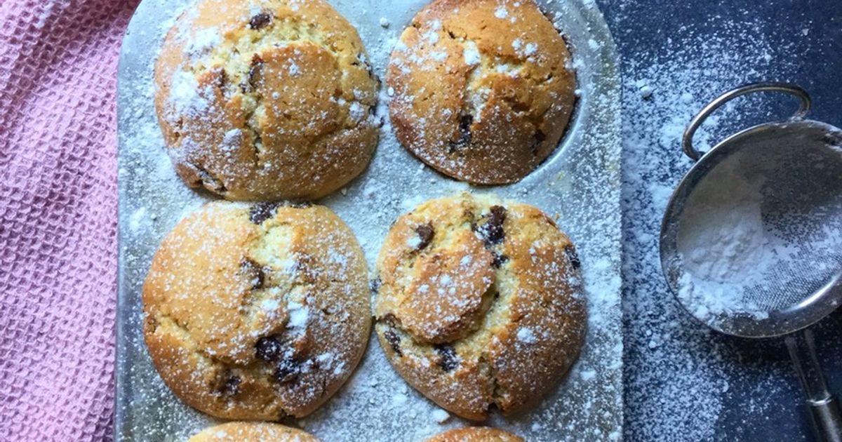Cupcakes βανίλιας με κομματάκια σοκολάτα γάλακτος Συνταγή από τον/την ...