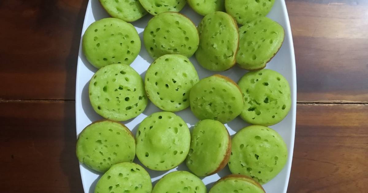 Resep Mini Pandan Cake (aka Kue Cubit) oleh Selly Kahuluge - Cookpad