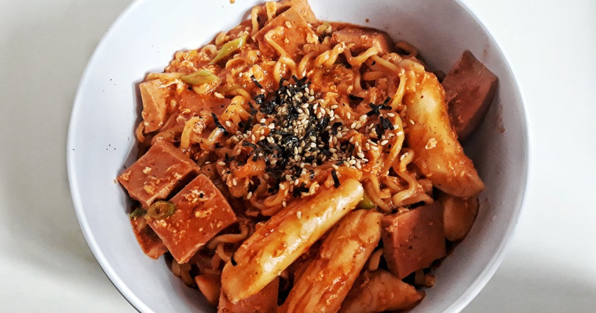Resep Samyang Tteokbokki 🤤 oleh Fitri Irpa - Cookpad