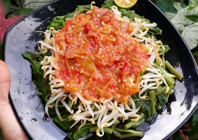 Resep Plecing Kangkung oleh Hanum Septiana Dahniar - Cookpad