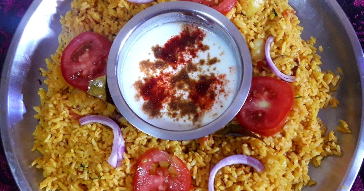 तवा पुलाव (बिना मटर का) (Tawa Pulav (Bina Matar Ka) Recipe In Hindi ...