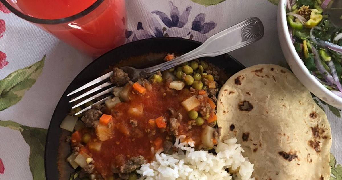 Carne de res molida con vegetales y salsa de tomate Receta de González ...