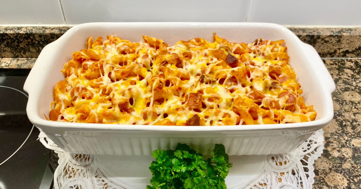 Macarrones Con Salchichas Y Chorizo, Rellenos De Queso Receta de ...