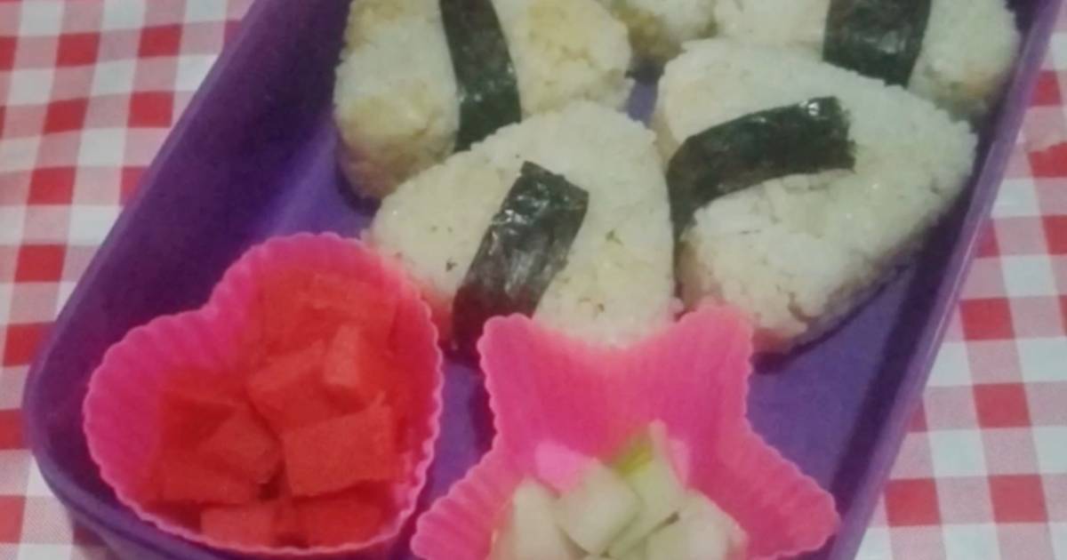 Resep Bekal 2 : onigiri nasi uduk oleh Dapur Mommy_bear - Cookpad