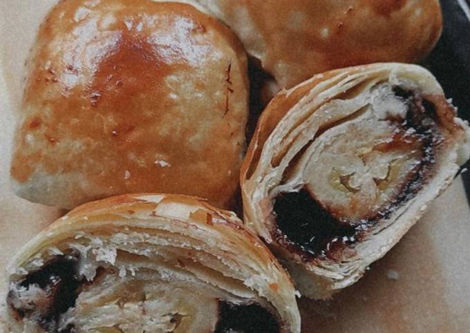 Resep Bolen Pisang Keju Coklat oleh Verena Tiara - Cookpad