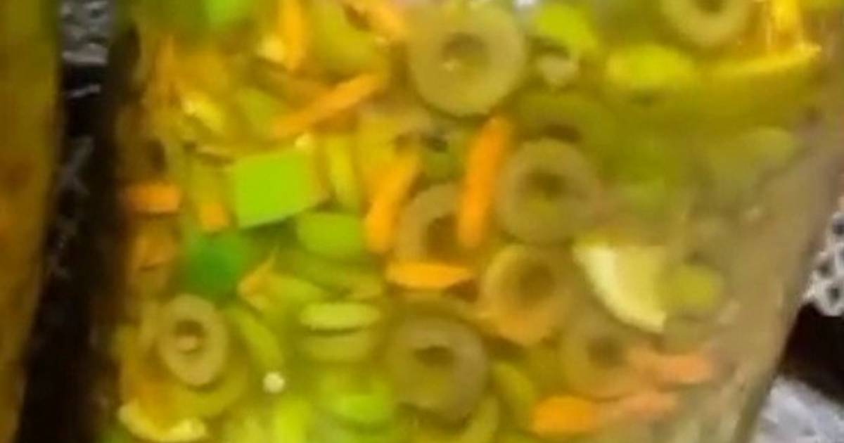 طريقة عمل كبيس الزيتون والجزر 🤷🏻‍♀️ على اصولها بطريقة سهلة وسريعة من ...