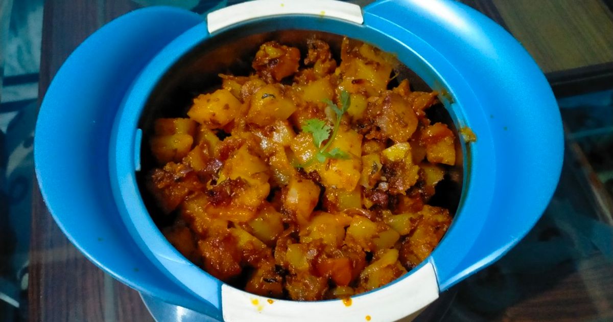 सूखे लाल आलू(Sukhe Lal Aloo Recipe In Hindi) रेसिपी बनाने की विधि in ...