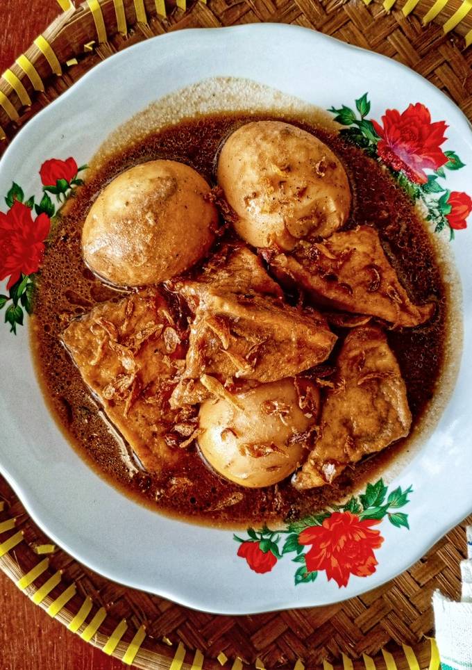 Resep Semur Telur Tahu Manis oleh Nay's Kitchen - Cookpad