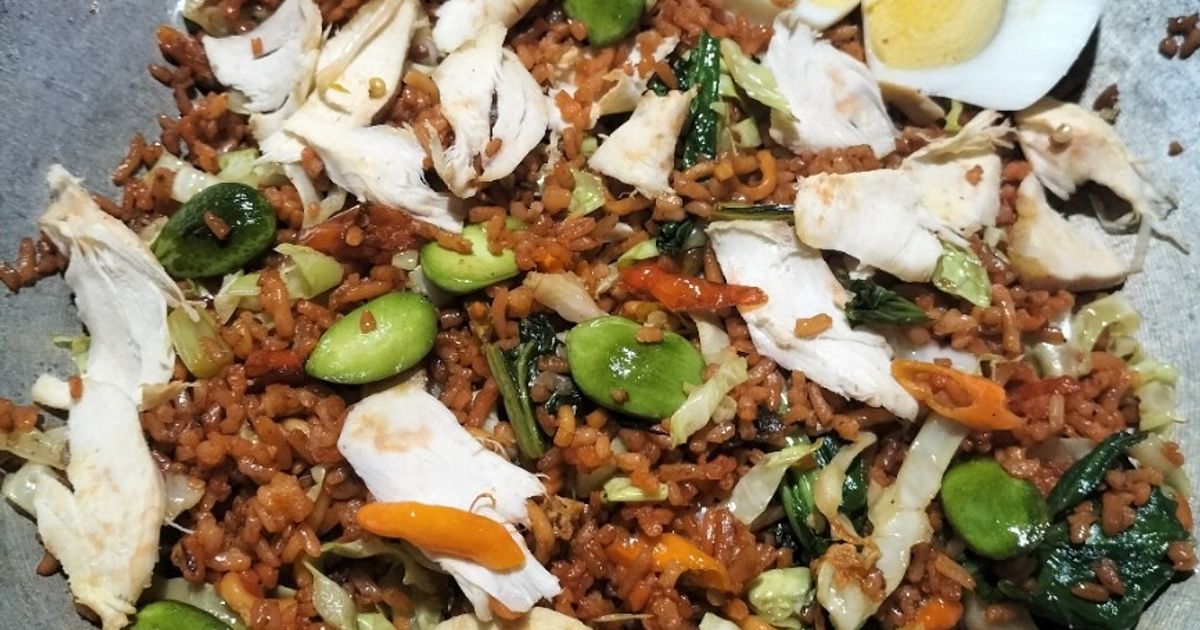 Resep nasi goreng jawa toping telur rumahan enak dan mudah - Cookpad