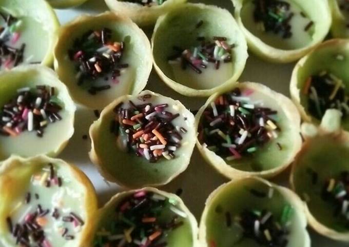 Resep Kue Cubit Pandan 15 menit oleh Eneng Mulyono - Cookpad