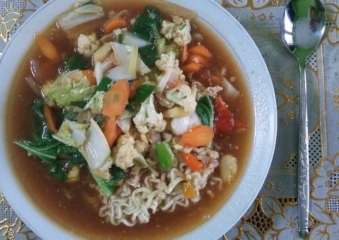 Resep Mie Rebus Capcay oleh Nibellav - Cookpad