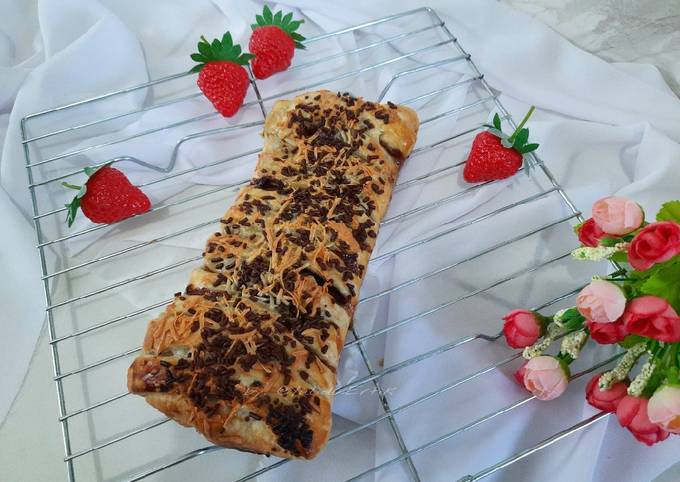 Resep Choco banana Strundel oleh yulidaertik - Cookpad