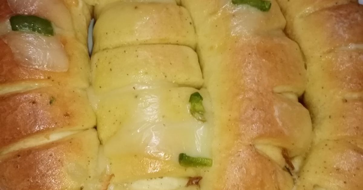 Chicken Garlic Cheese Ring Croissant In Pateela Recipe by Shab Zahid ...