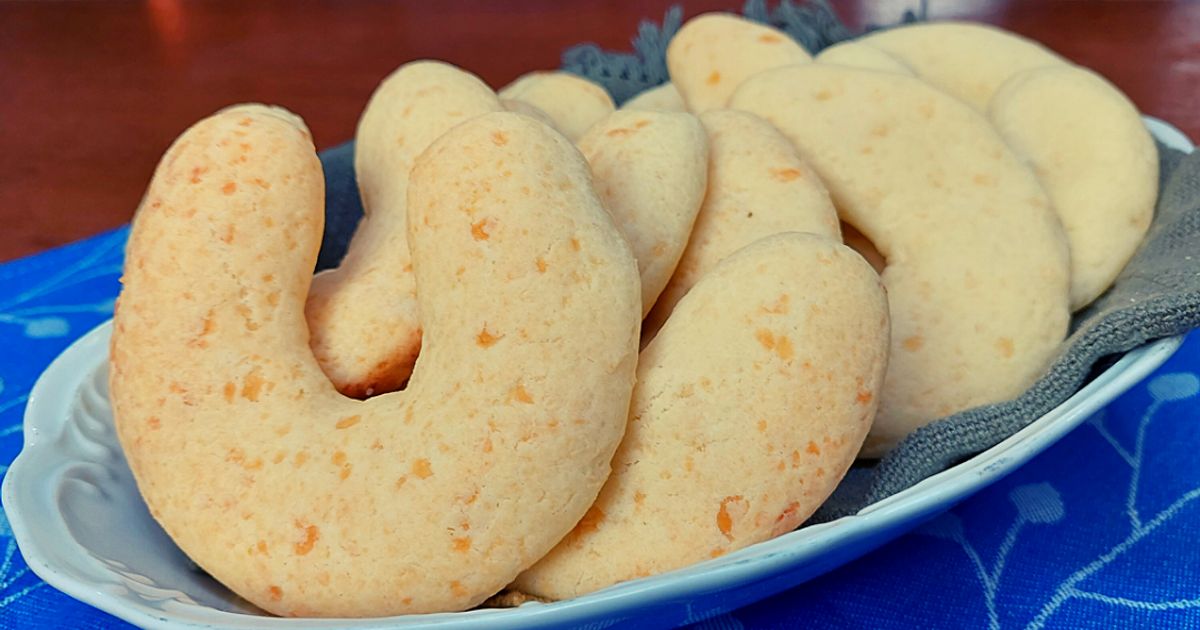 Chimango Ou Chipa Paraguaia | Biscoito De Polvilho E Queijo Assado ...