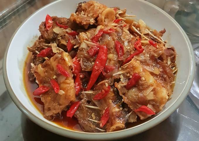 Resep Tumis Tulang Asin Jambal Roti oleh Atik Rostika - Cookpad